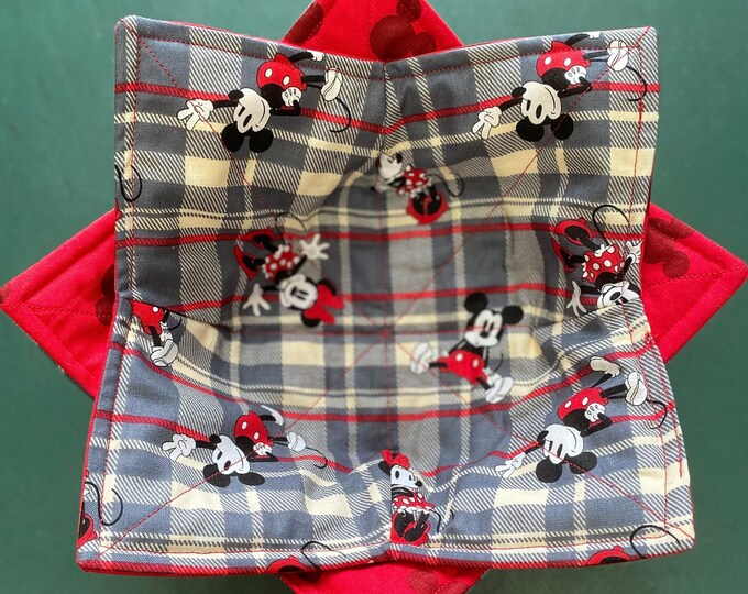 Mickey and Minnie Mouse Microwave Bowl Cozy, Reversible, Hot and Cold ...