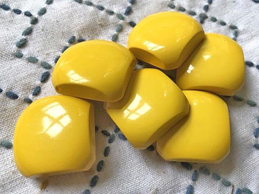 Set 6 or 7 Square Bright Yellow Buttons 1970's 1960's - Etsy
