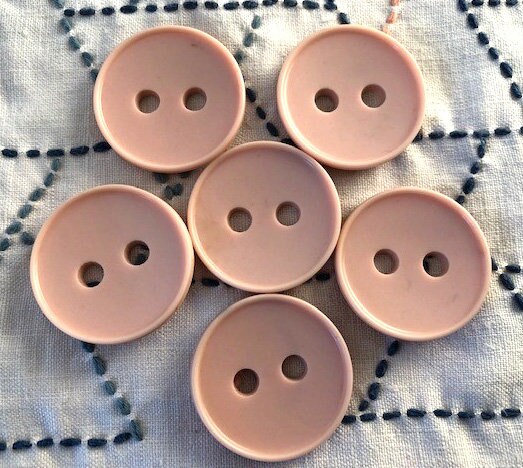 Set 7 Large Pale Pink Hard Plastic 1930's Buttons - Etsy