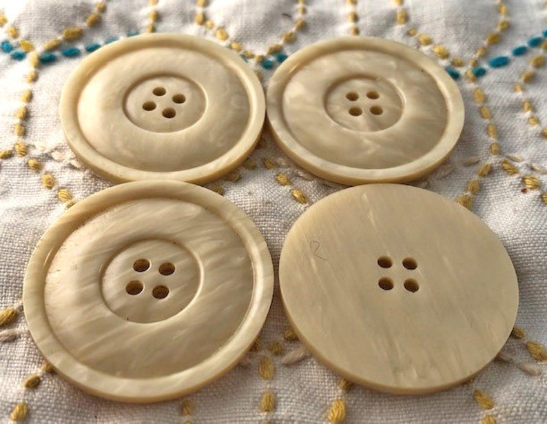 Set 5 Pale Yellow Galalith 1930's Buttons 1 & 5/16 Inch - Etsy