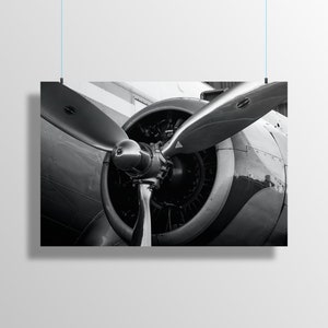 Propeller Close-up of a Douglas DC-3 Airplane Photograph / Picture in B ...