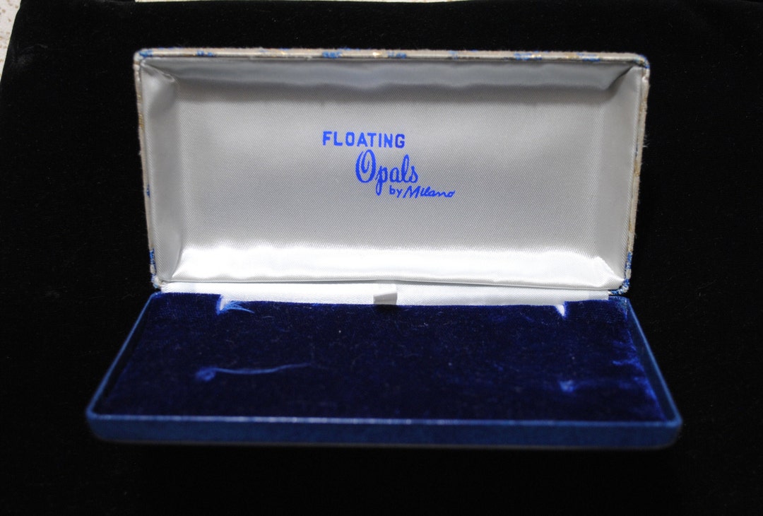 Vintage 1960s Floating Opals by Milano Jewelry Display Box for Necklace ...
