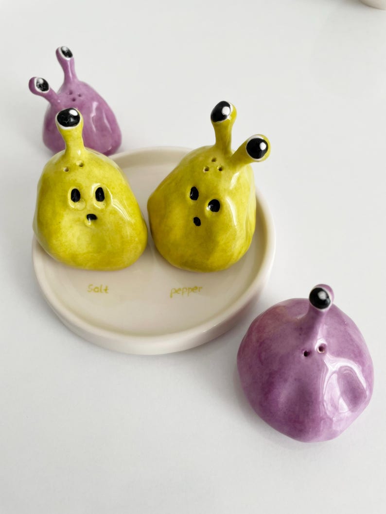 Alien-themed Green Ceramic Salt and Pepper Shaker Set - Cute Sci-fi ...