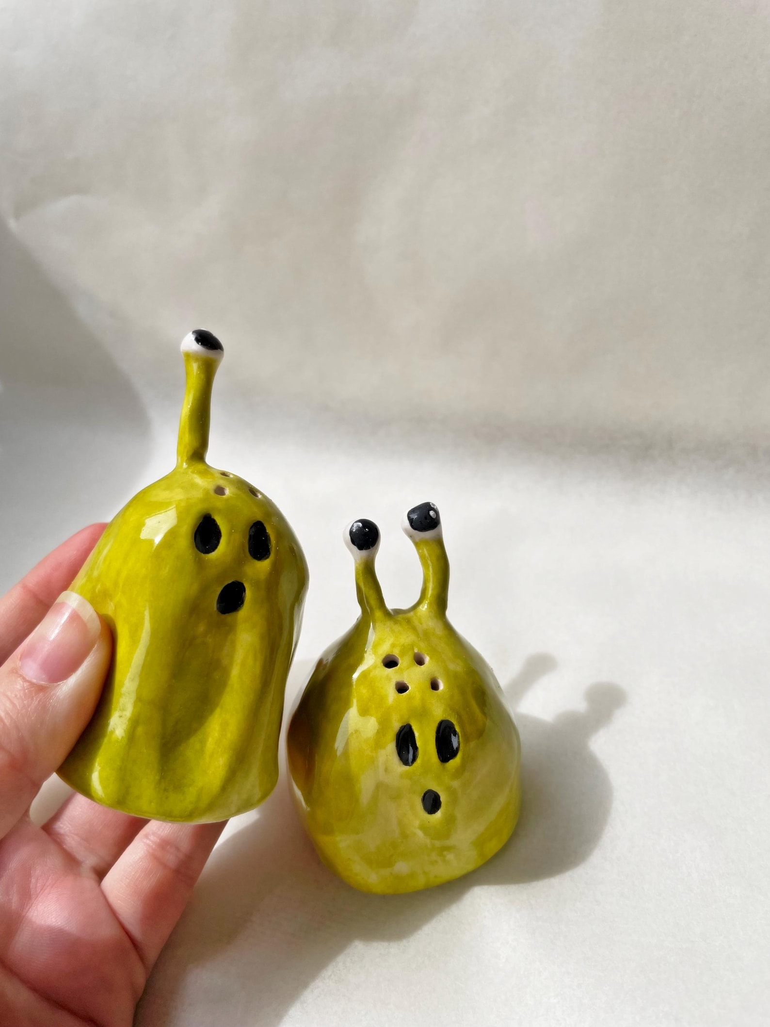 Alien-themed Green Ceramic Salt and Pepper Shaker Set - Cute Sci-fi ...