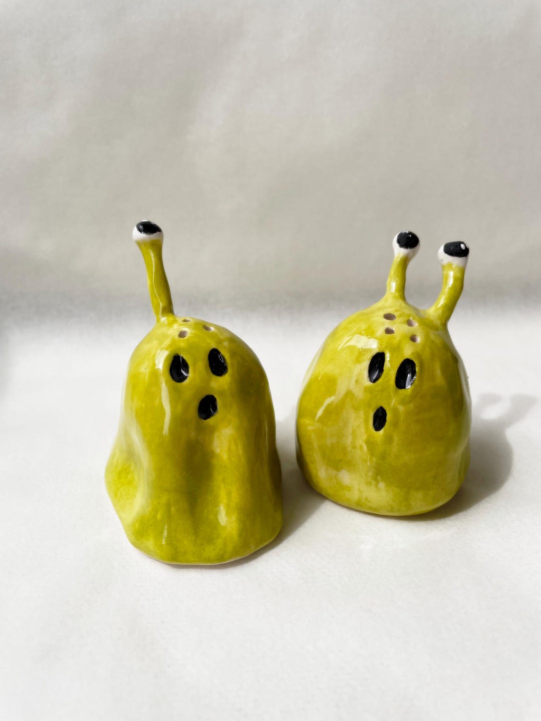 Alien-themed Green Ceramic Salt and Pepper Shaker Set - Cute Sci-fi ...