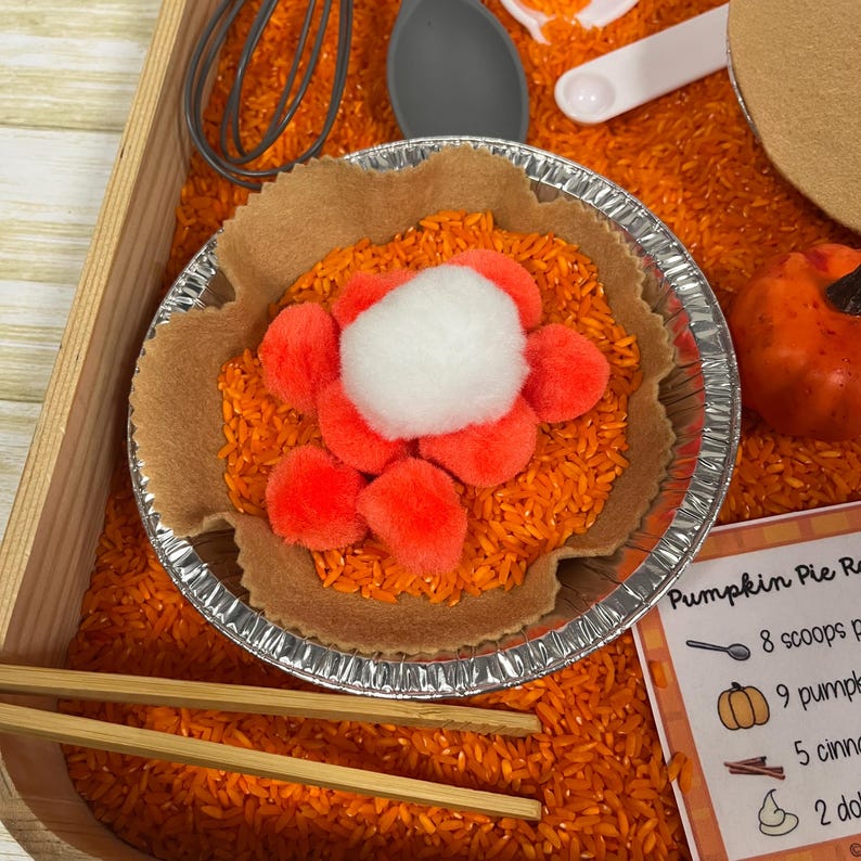 Pumpkin Pie Sensory Bin | Fall Sensory Bin | Thanksgiving Sensory Bin ...