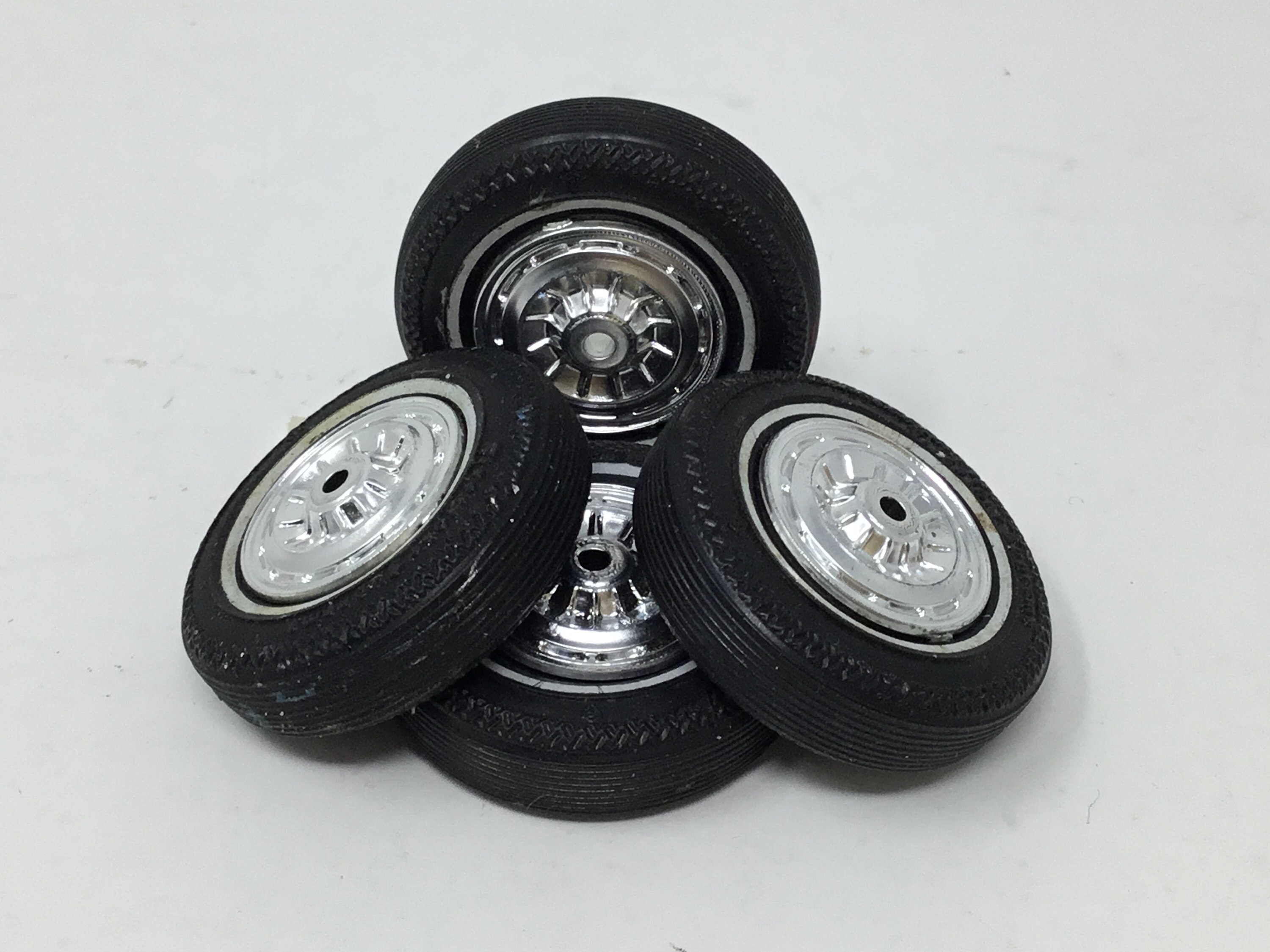 1962 Impala Hubs & Whitewalls - Model Car Junkyard Wheel and Tire Set # ...