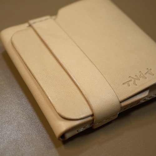 Minimalist Wallet Hand Made in Japan With Tochigi Leather - Etsy