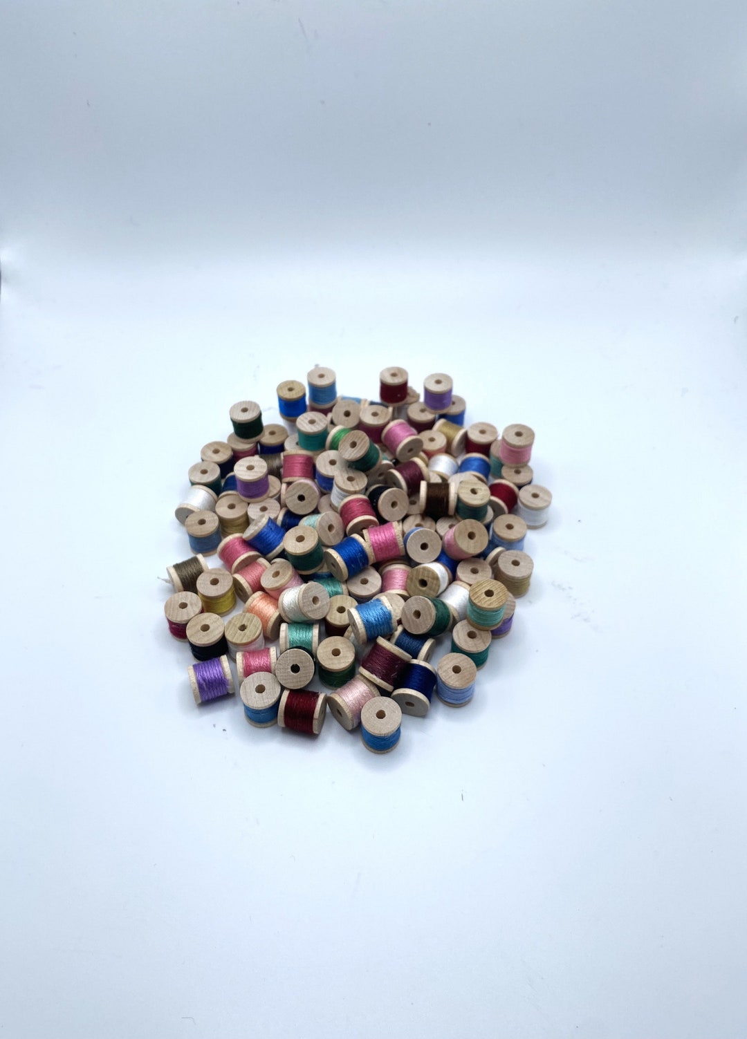 Lot of 100 Realistic Miniature Spools of Thread - .5" Tall - Etsy