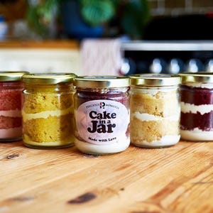 Delicious Cake in a Jar 8oz/ 228g Ready to Eat Pack of 4 Jars. Vanilla ...