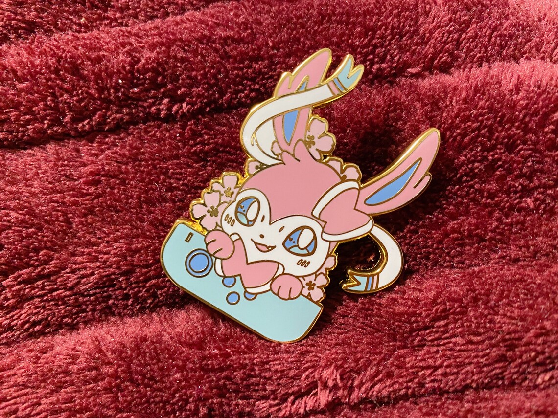 PKMN Sylveon Floral Switch Enamel Pin - Etsy