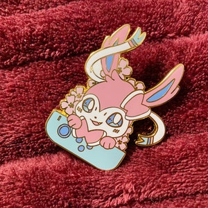 PKMN Sylveon Floral Switch Enamel Pin - Etsy