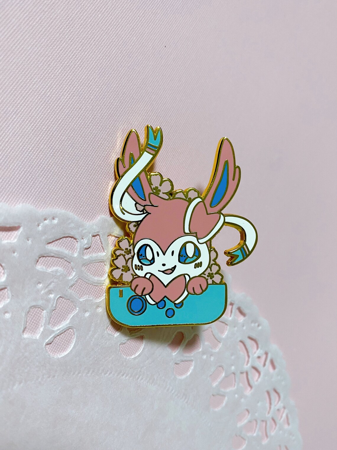PKMN Sylveon Floral Switch Enamel Pin - Etsy