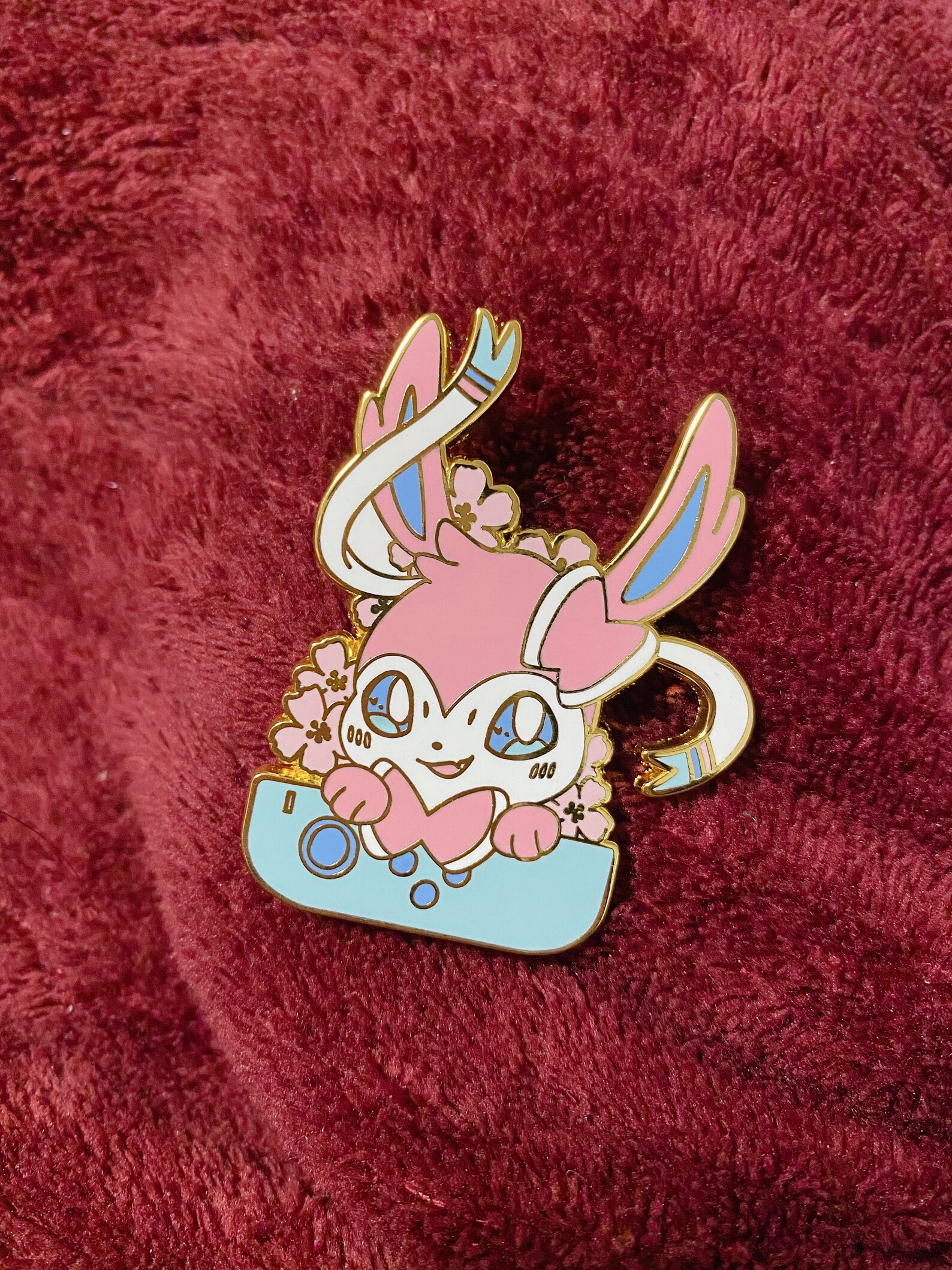 PKMN Sylveon Floral Switch Enamel Pin - Etsy