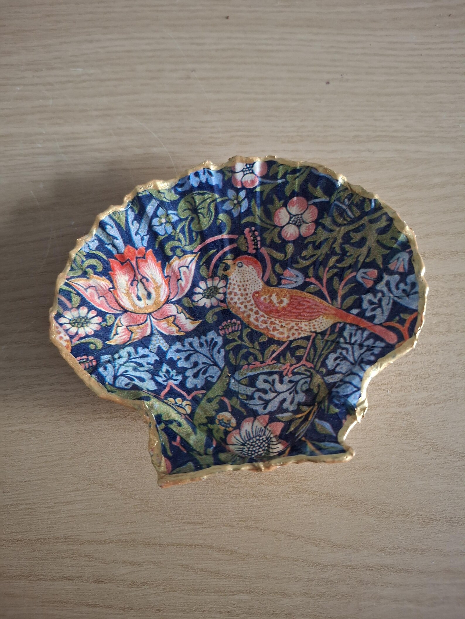 Scollop Shell Trinket Dish STRAWBERRY THIEF DESIGN 11cm Decouped ...