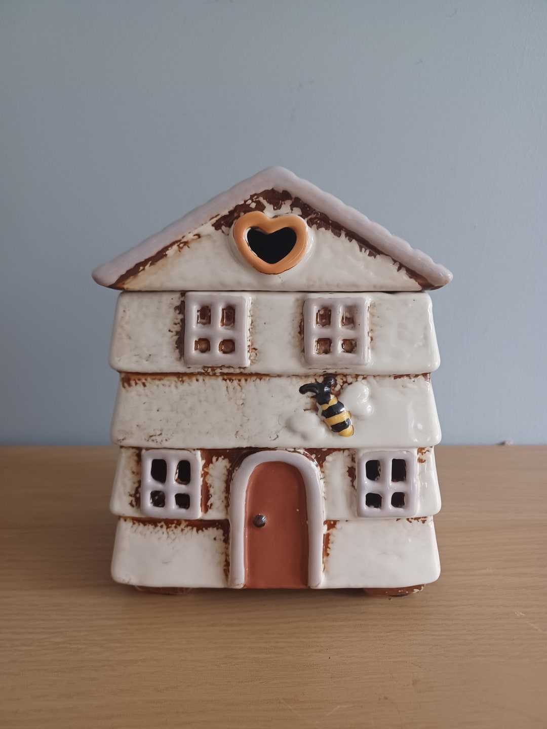 Village Pottery Cream Bee House Oil Burner Tea Light Wax Melt Novelty ...