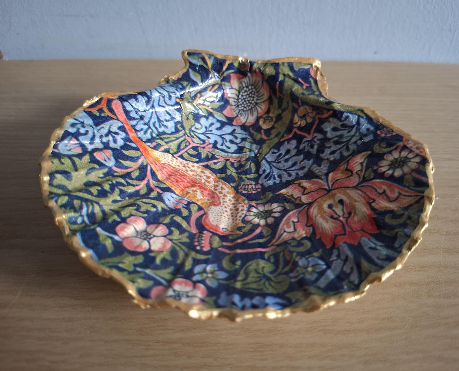 Scollop Shell Trinket Dish STRAWBERRY THIEF DESIGN 11cm Decouped ...
