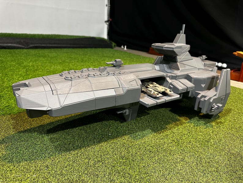 UNSC Ground Command Olympus-class Escort Carrier - Etsy