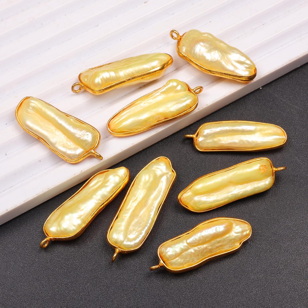 Natural Biwa Pearl Rectangle Shape Double Bail Connector With 1 Gm Gold ...