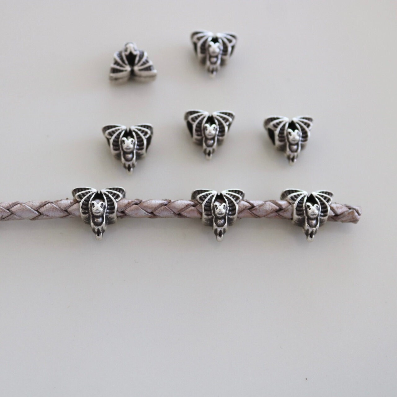 10 Bat Beads Mini Bat Beads for Bracelets Necklace Charms - Etsy