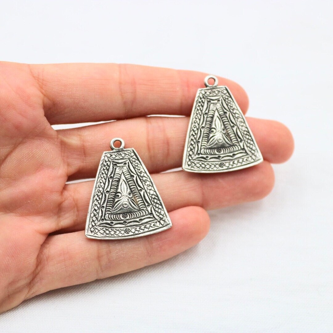 Antique Silver Geometric Charms: Triangle Pewter Pendants (4 Pcs) - Etsy