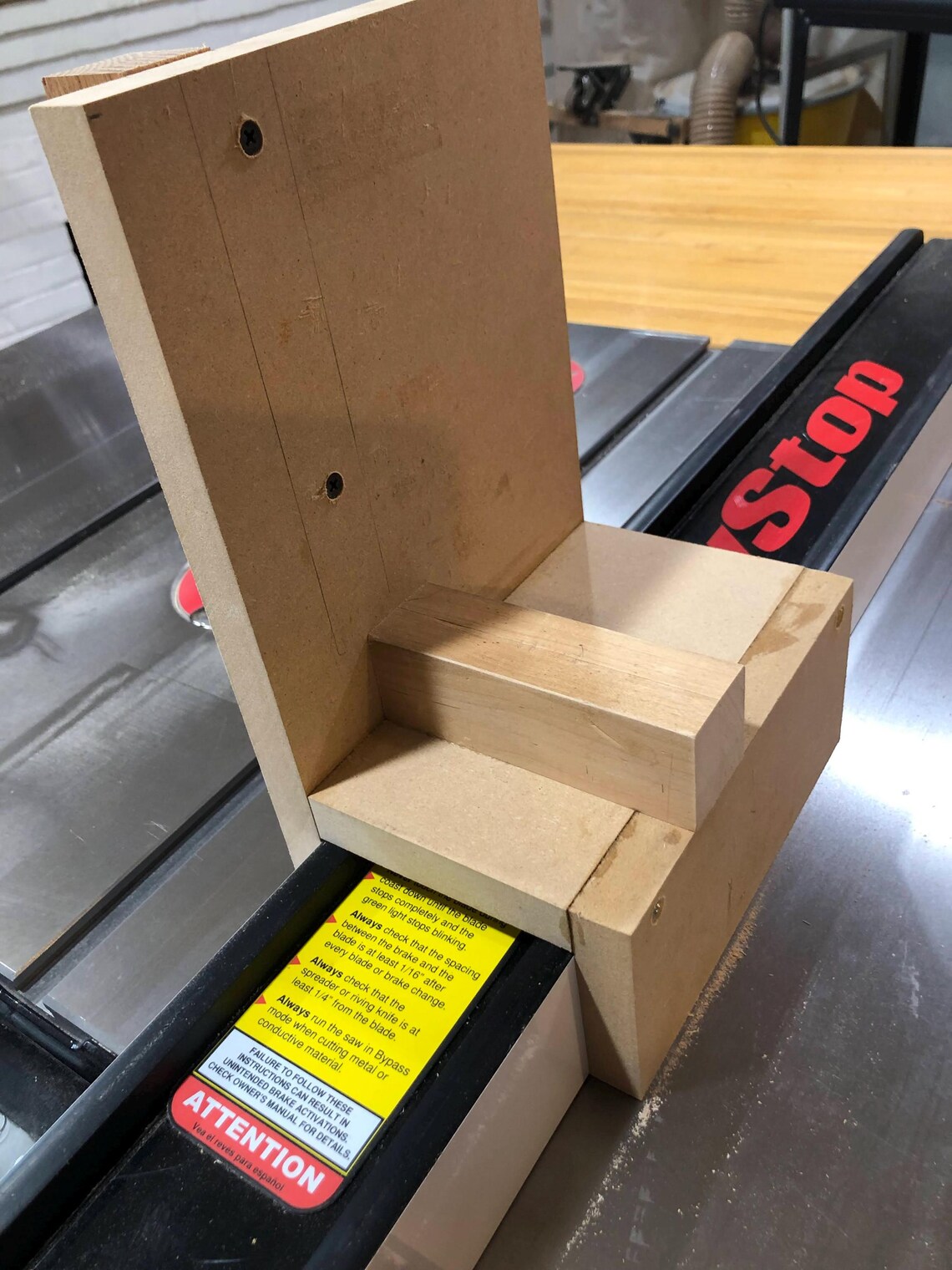 Three-jig Plan Bundle: Resaw Fence With Infeed and Outfeed Support ...