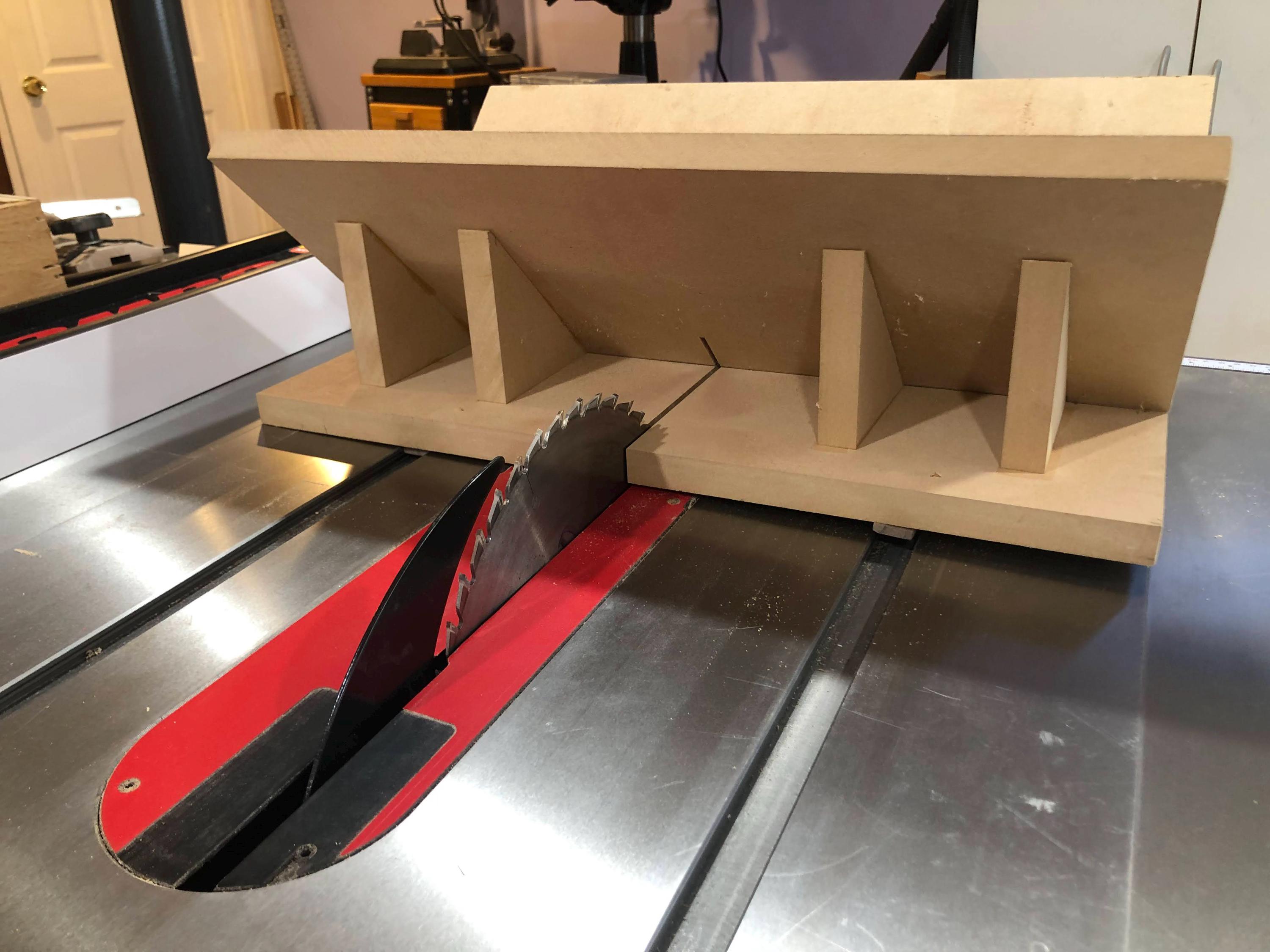 Three-jig Plan Bundle: Resaw Fence With Infeed and Outfeed Support ...