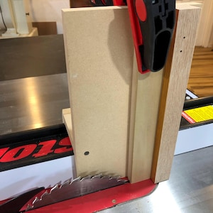 Three-jig Plan Bundle: Resaw Fence With Infeed and Outfeed Support ...