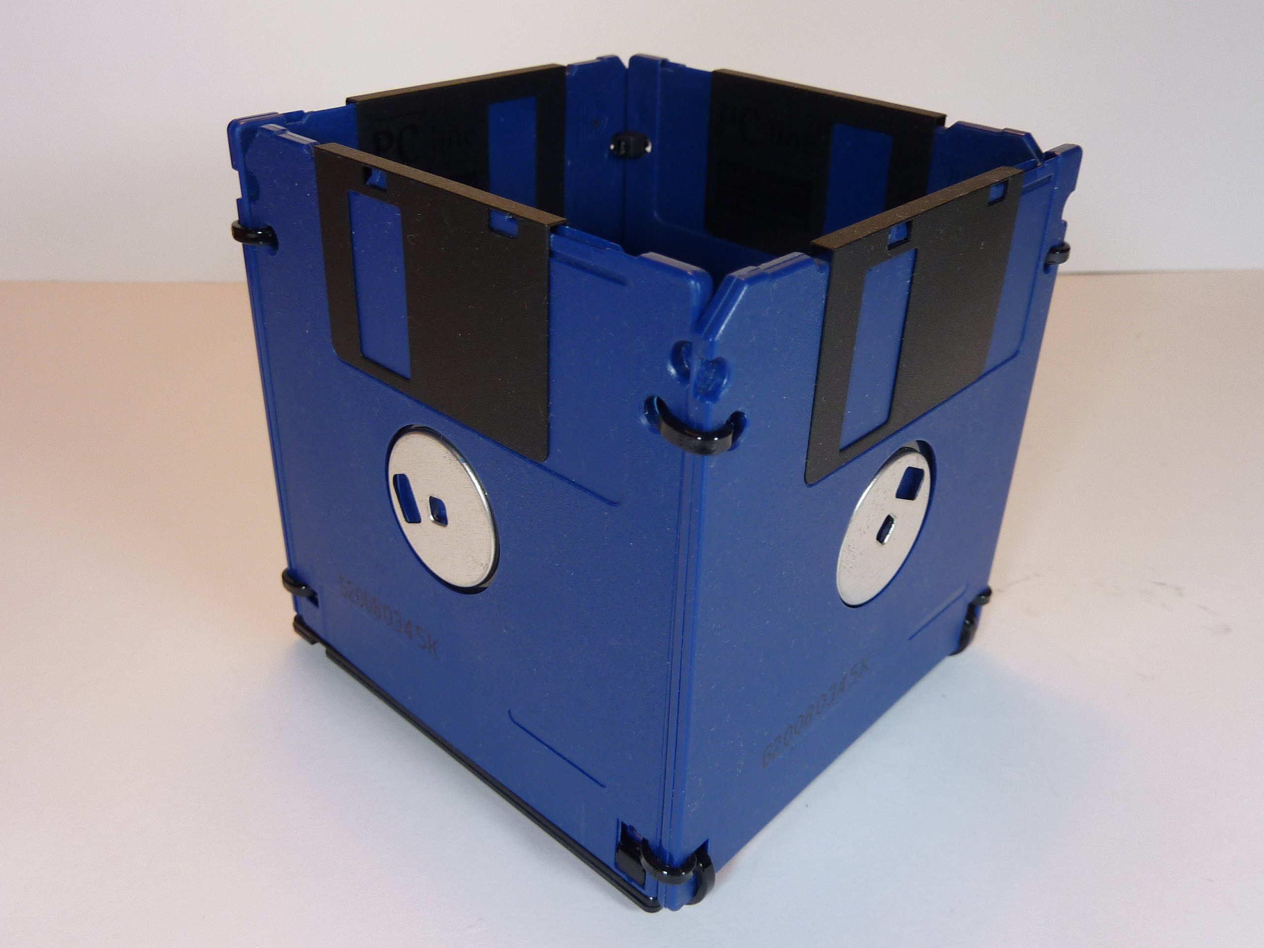 Handmade Retro Upcycled 35 Floppy Disk Desk Tidy | Etsy UK