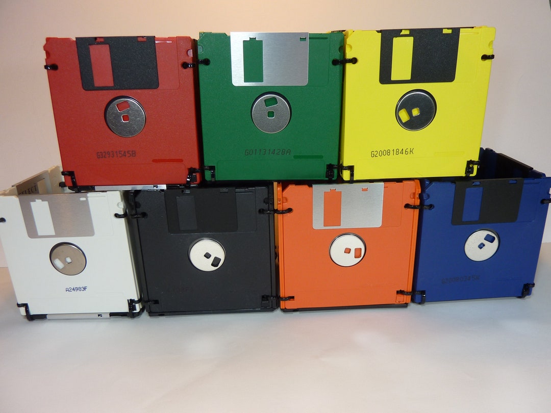 Handmade - Retro Upcycled - 3,5" Floppy Disk - Desk Tidy for Pens ...
