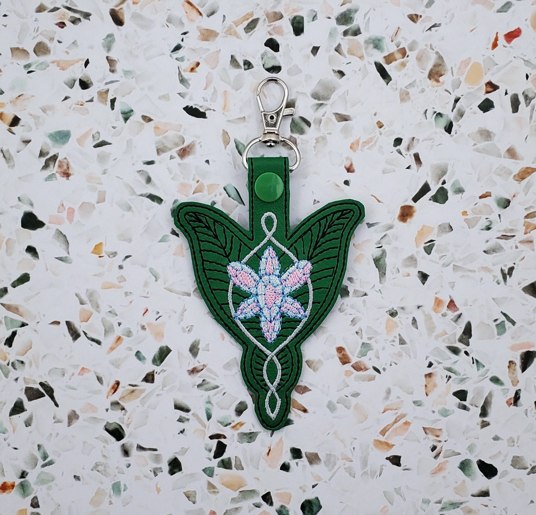 Trickster Dirk Symbol