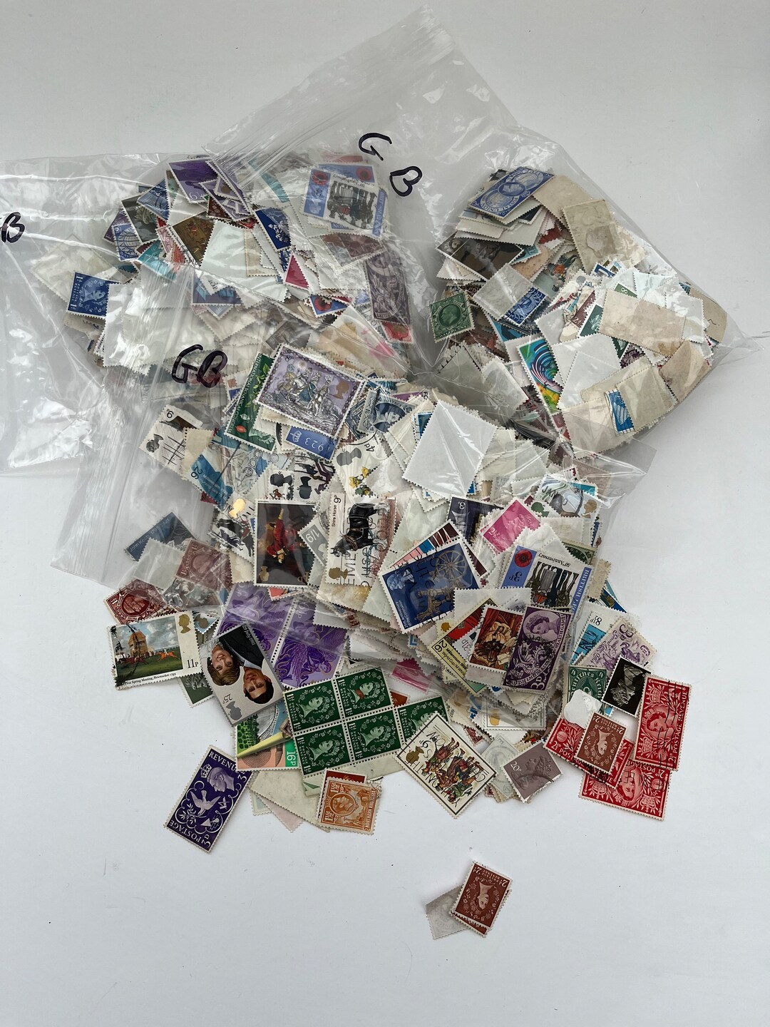 Vintage GB Stamps Bags of 1000 - Etsy