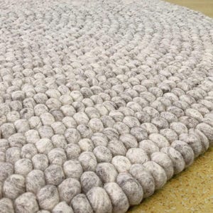 40cm-500cm Ghost White Felt Balls Rugs Natural Felt Balls Rug Wool Ball ...