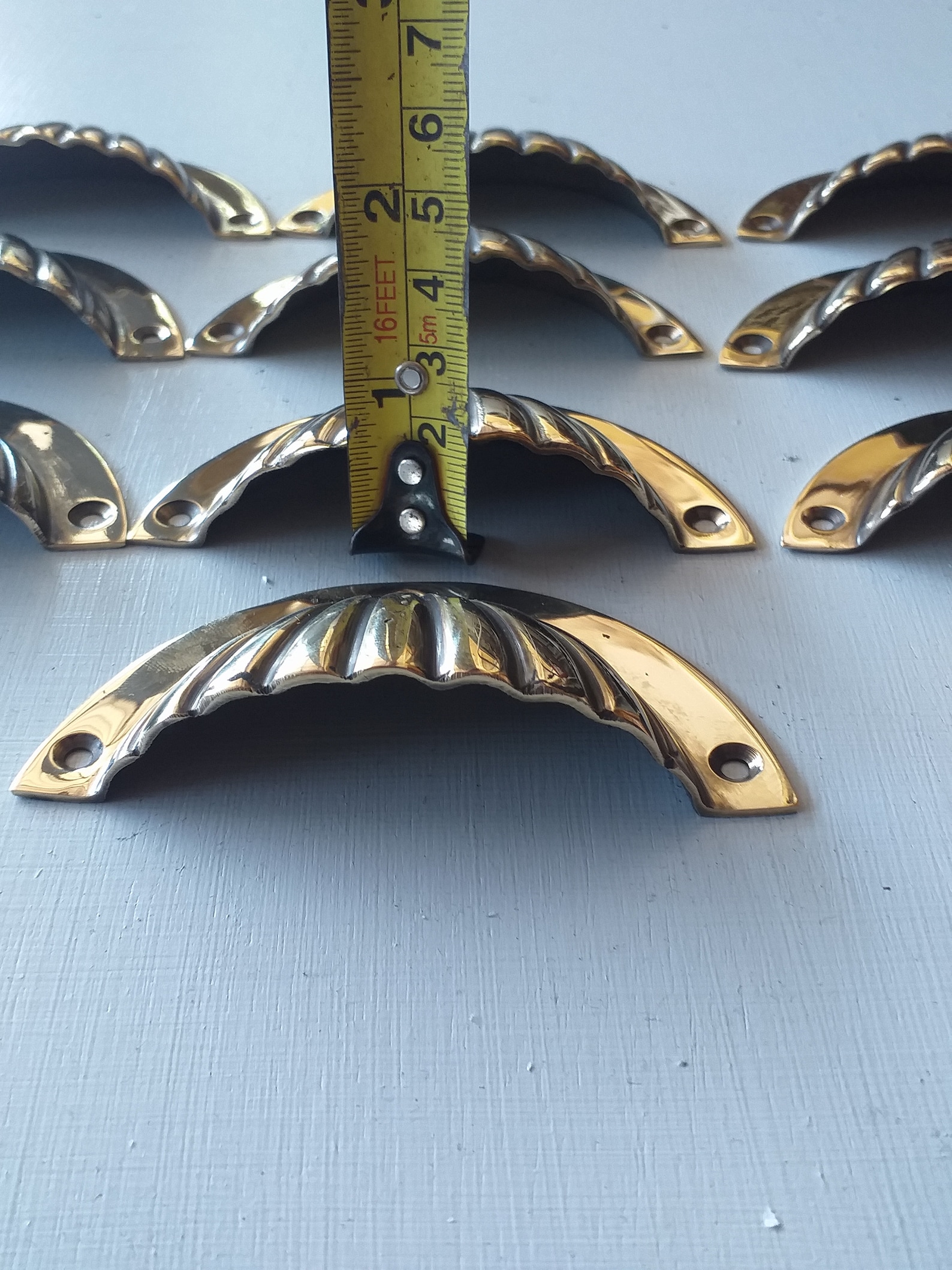 10 Vintage Style Heavy Cast Brass Shell Design D Cup Draw Pull Handles ...