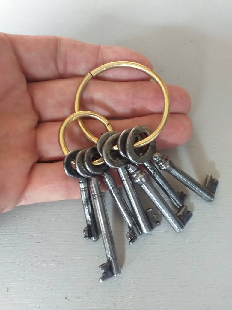 7 Vintage Keys With 2 Solid Brass Rings Genuine Vintage Keys Not Modern ...