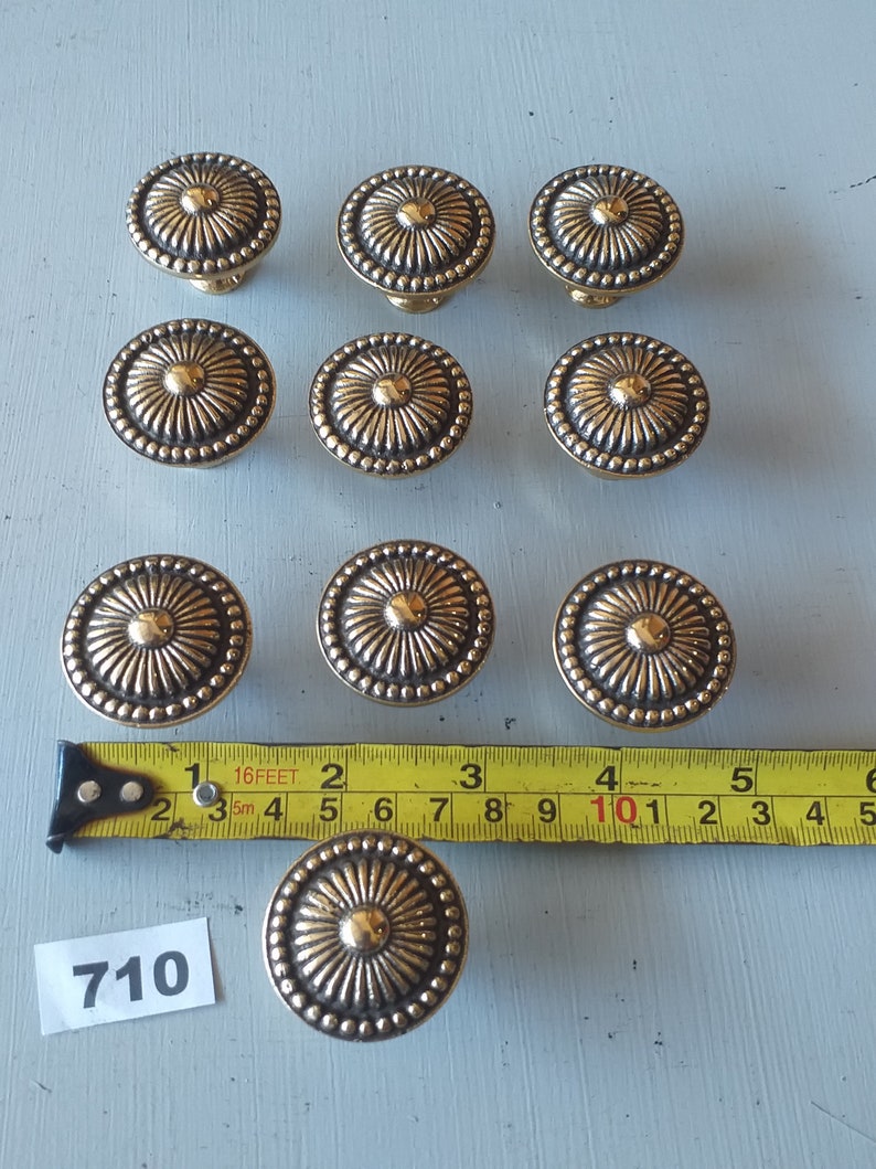 10 Ornate Vintage Style Heavy Cast Brass Cupboard Knobs or Pulls in ...