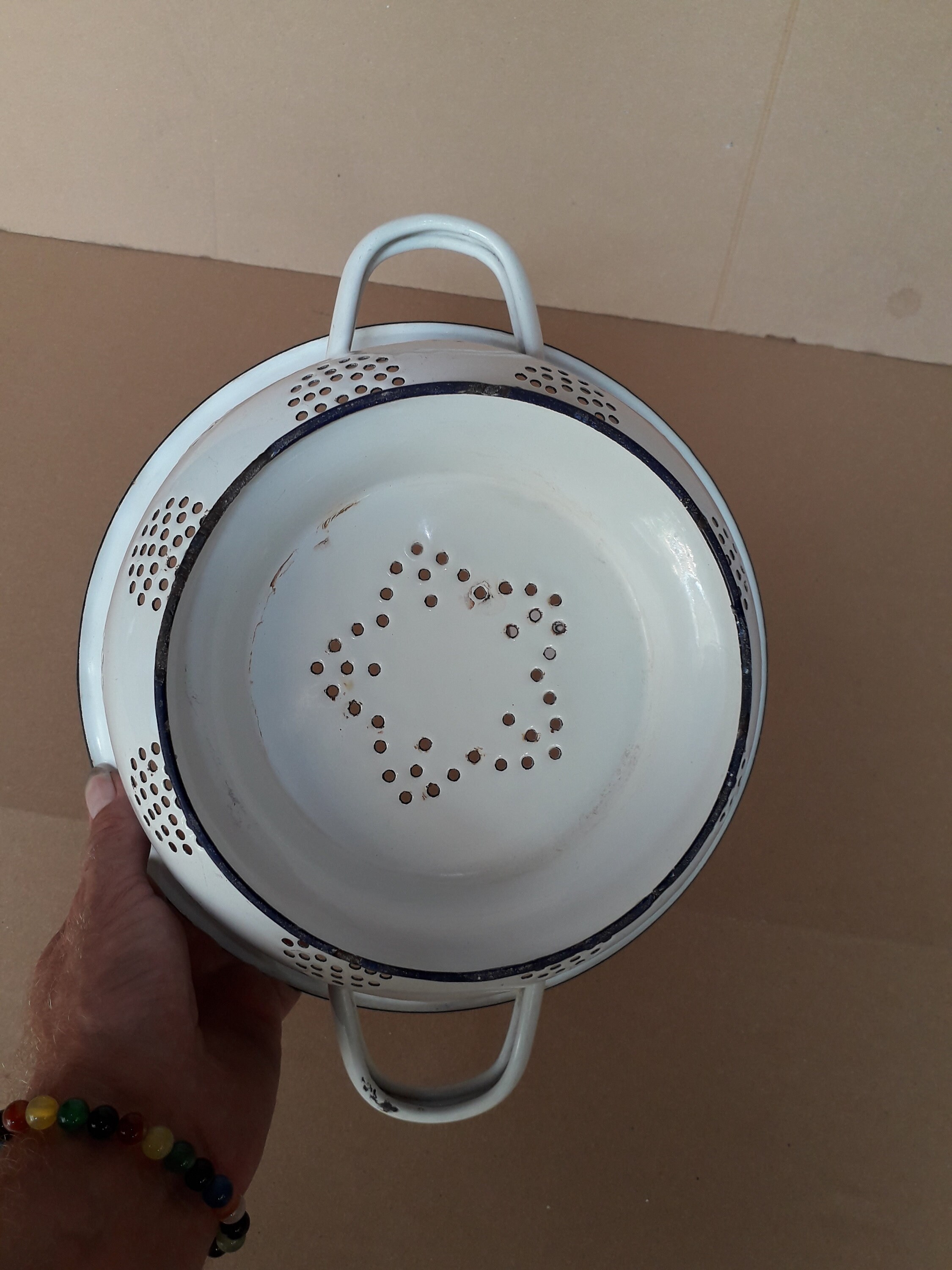 Large Vintage Enamel Colander White Enamelware Graniteware - Etsy