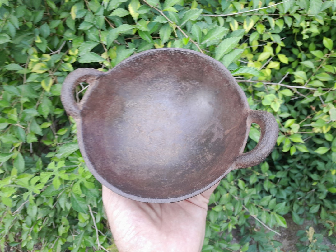 Vintage Traditional Small 6.5" Indonesian Cast Iron Wok Antique Frying ...