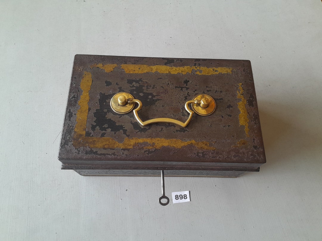 Vintage Large Cash Box Made by CUBB 128 Queen Victoria Street St Paul's ...