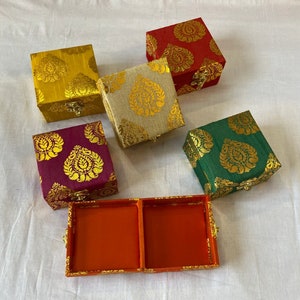 Indian Sweet Boxes for Wedding Favor, Cash Boxes, Bridal Organiser, Dry ...