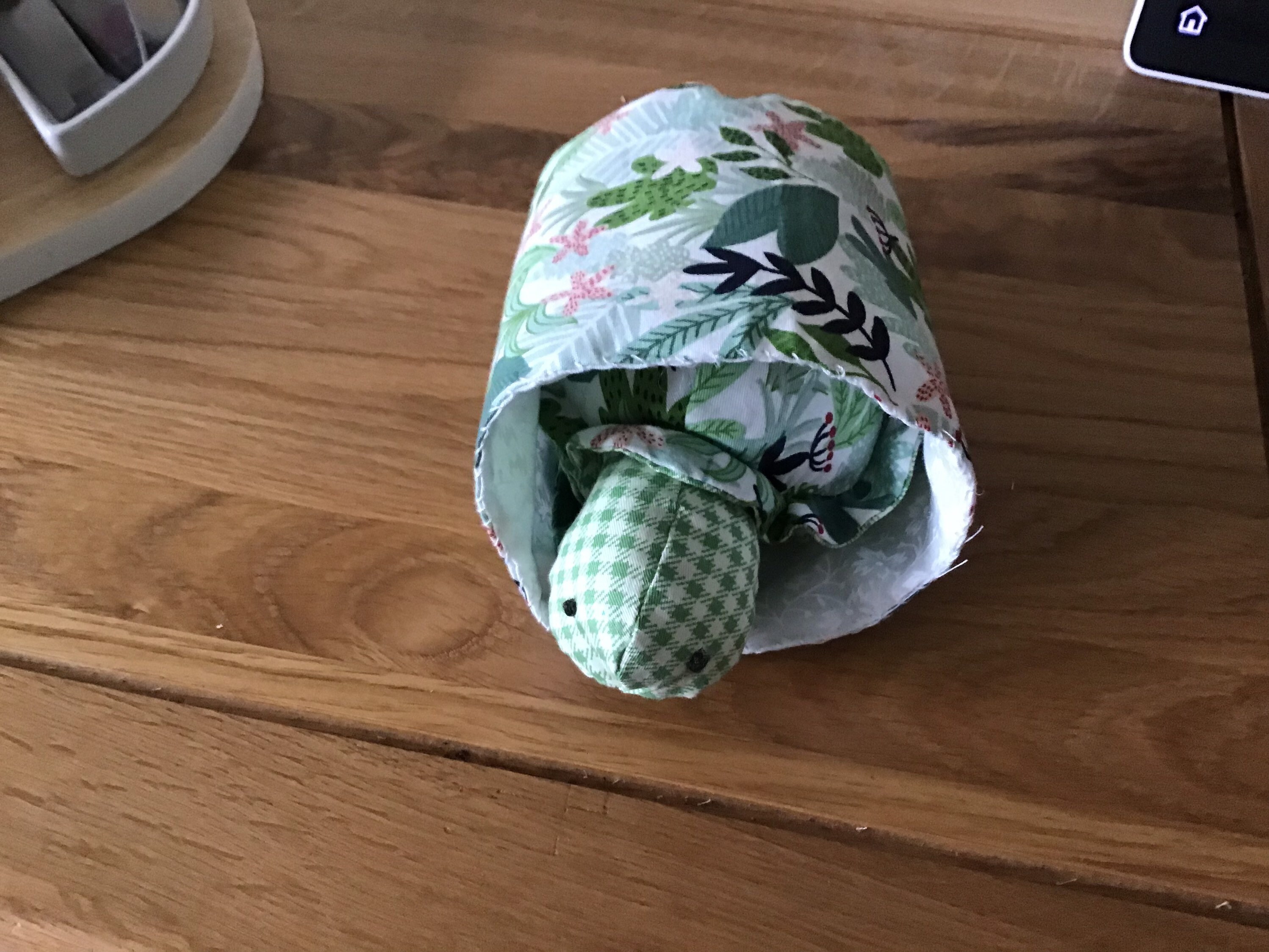 Turtle Pin Cushion and Thread Catcher - Etsy