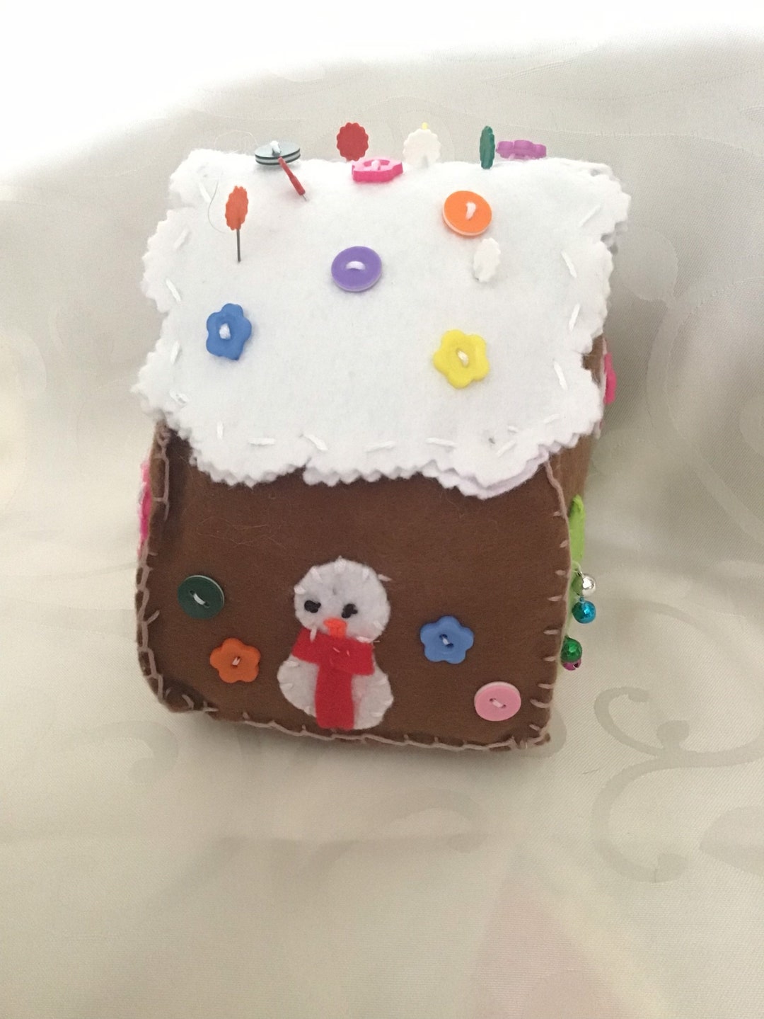 Handmade Felt Gingerbread House Pin Cushion - Etsy