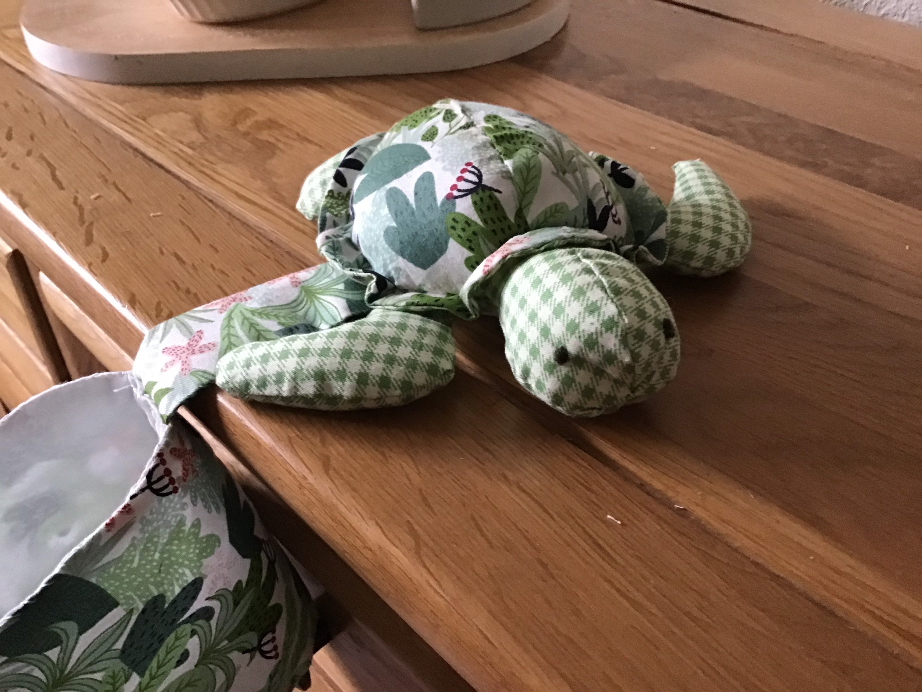 Turtle Pin Cushion and Thread Catcher - Etsy