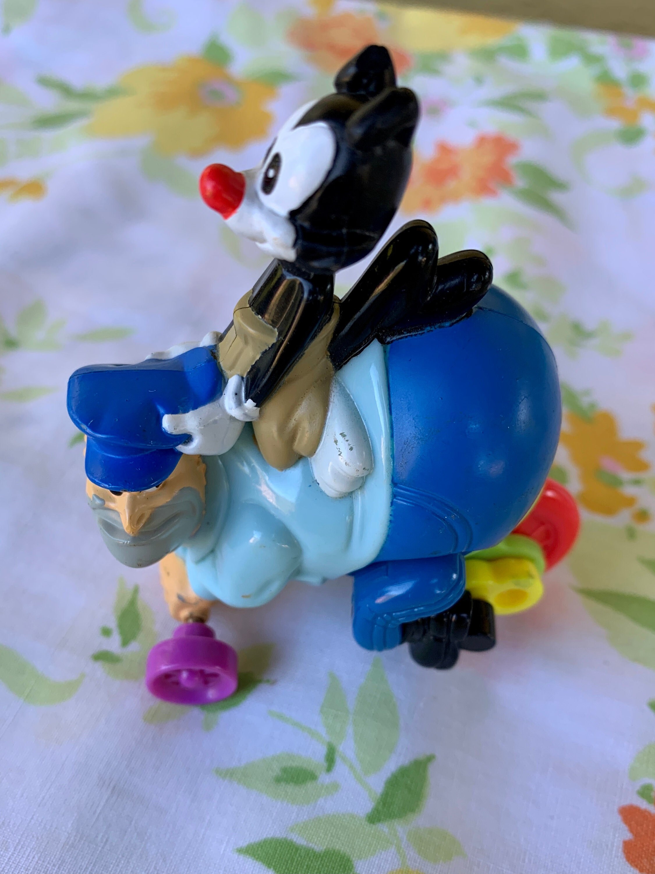 1993 Warner Brother's Yakko Ridin' Ralph. Happy Meal Toy - Etsy