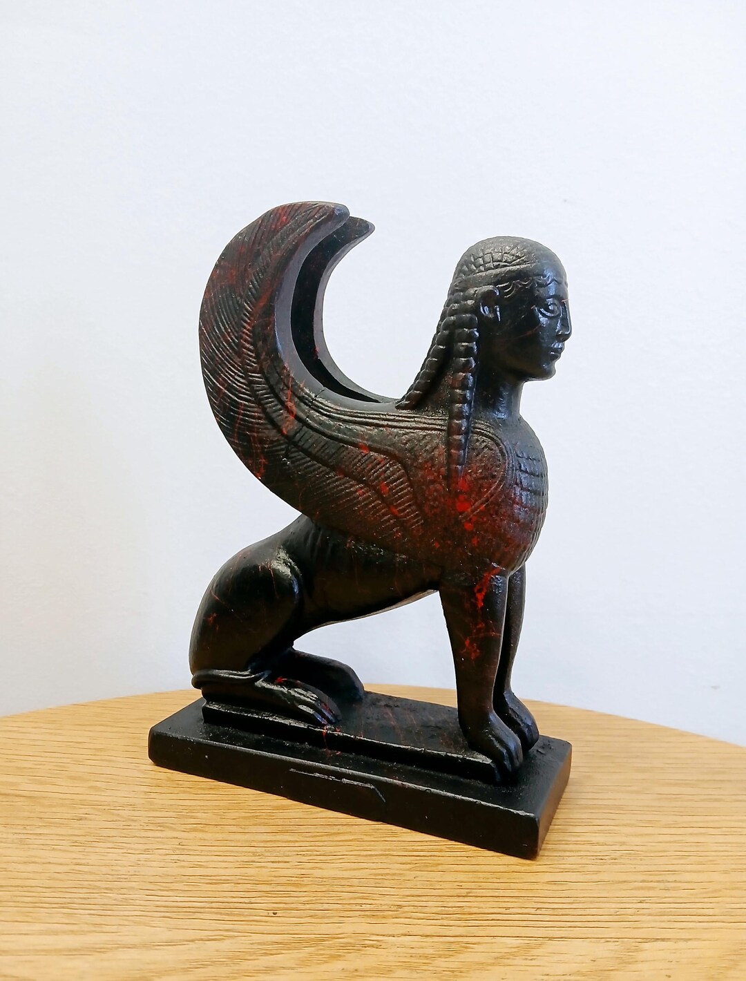 The Mythical Sphinx Sculpture - A Guardian of Time With Street Art ...