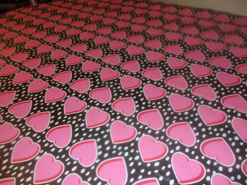 Fitted Tablecloth. PEVA Vinyl With Felt Backing 70 Inch Round to Fit a ...