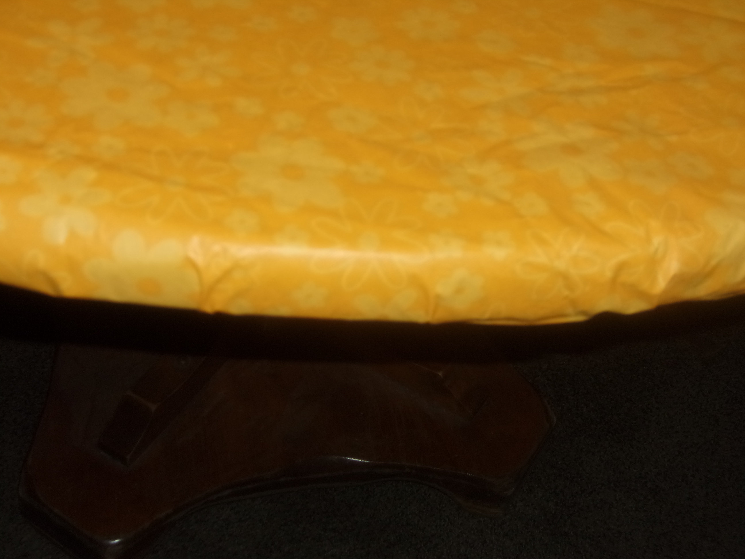 Fitted Tablecloth. PEVA Vinyl With Felt Backing Round 60"golden Rod ...