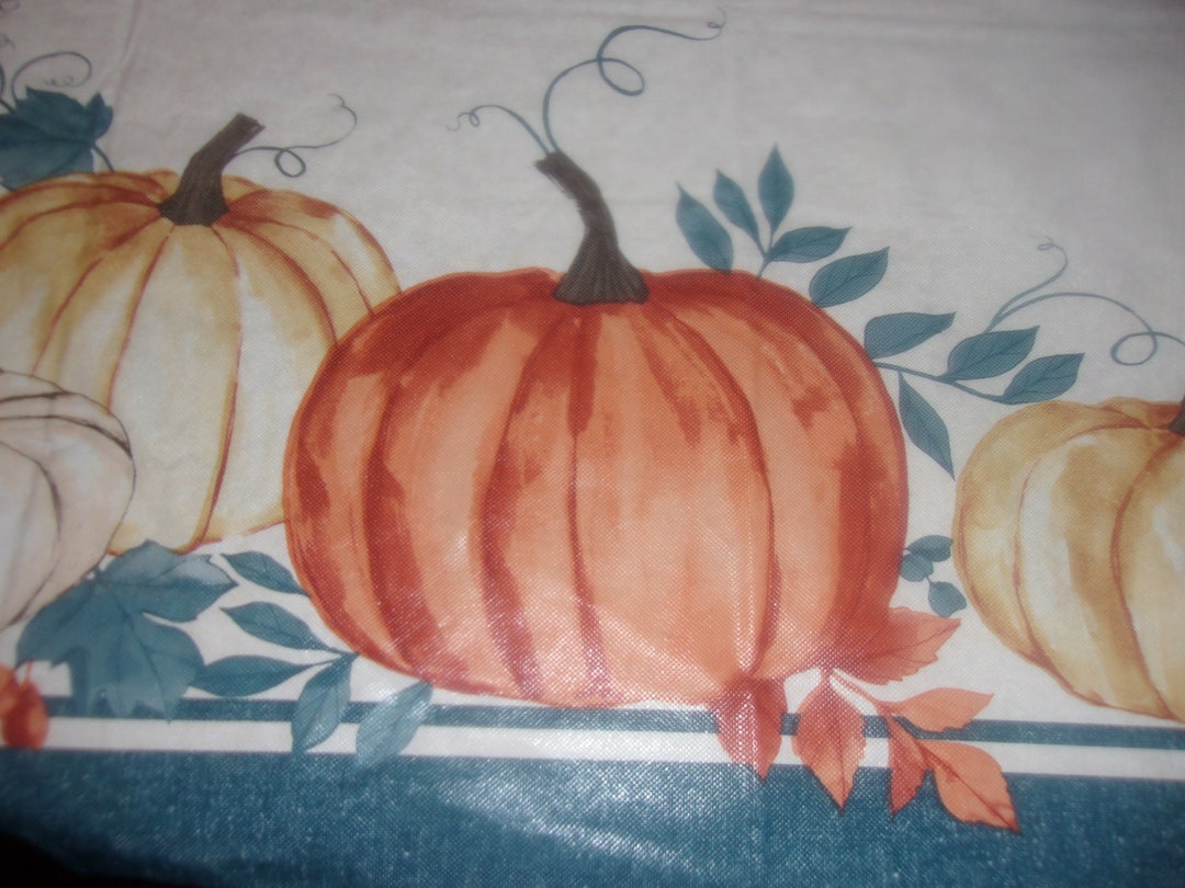 Fitted Tablecloth. PEVA Vinyl With Felt Backing Round 60". Pumpkins ...