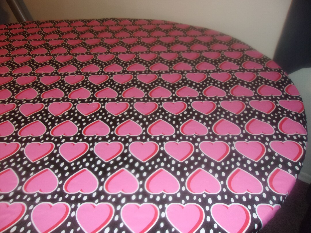 Fitted Tablecloth. PEVA Vinyl With Felt Backing 70 Inch Round to Fit a ...