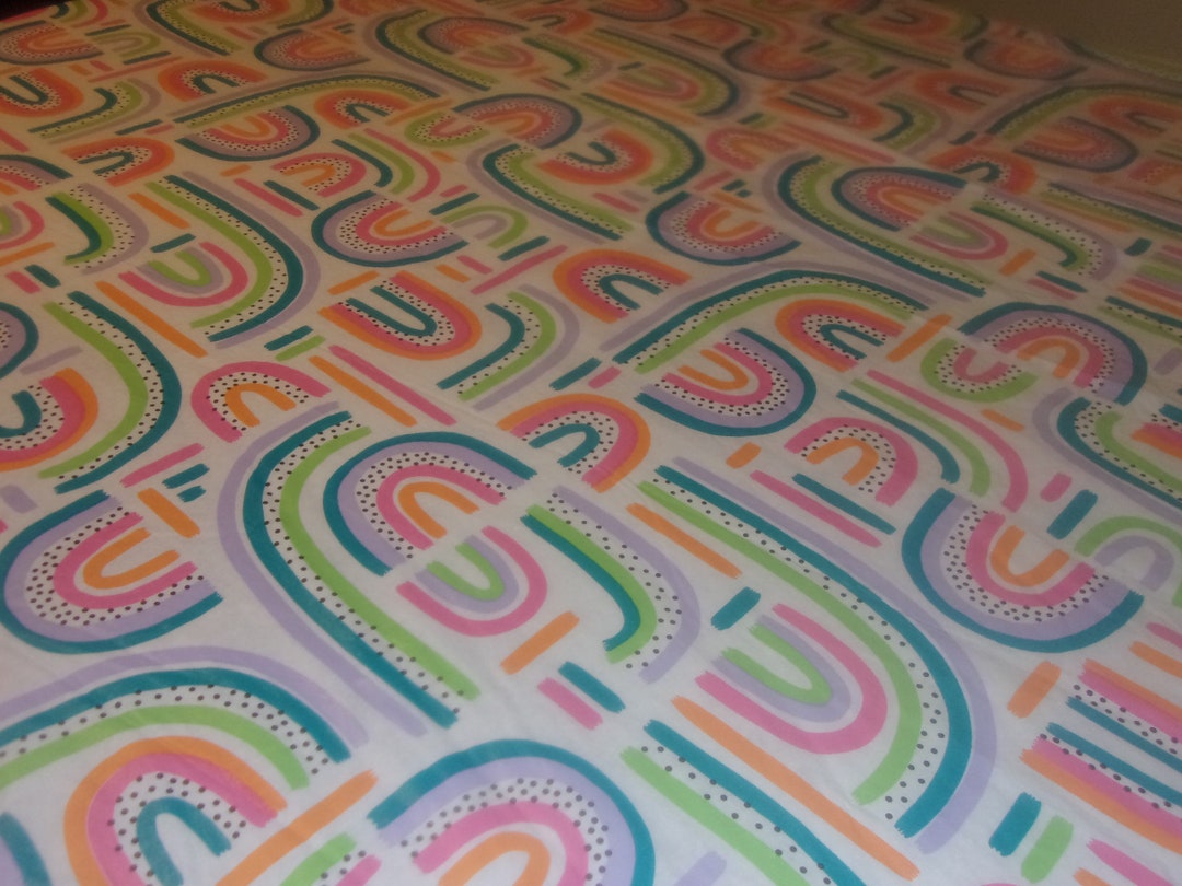 Fitted Tablecloth. PEVA Vinyl With Felt Backing Round 70" Will Fit 60 ...